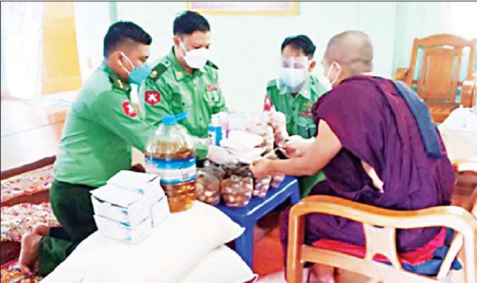 တပ်မတော် ကြည်း၊ ရေ၊ လေ မိသားစုများနှင့် စေတနာရှင်ပြည်သူများက ဆွမ်းဆန